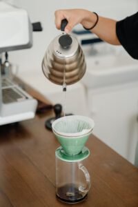 What is the ideal grind size for pour over coffee? - drinkstype.com