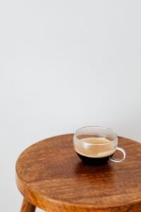 What are some traditional ways to serve mishti doi? - drinkstype.com